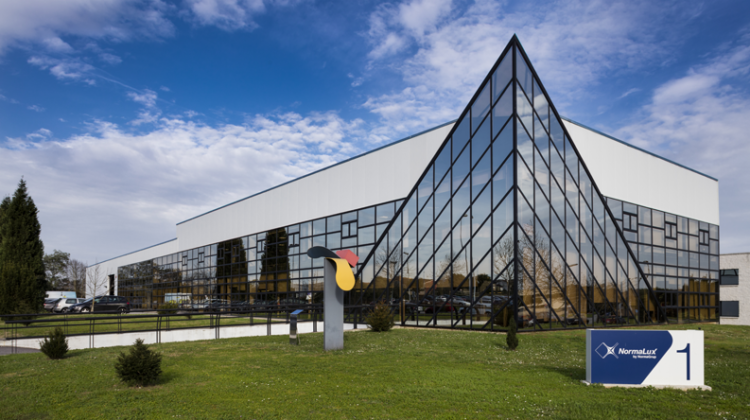 normagrup-fachada-edificio • CASADOMO