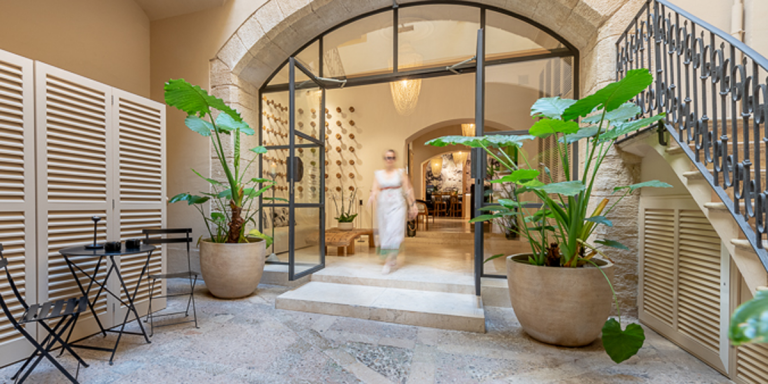 manusa-visio-automatizacion-puertas-inteligentes-portada • CASADOMO