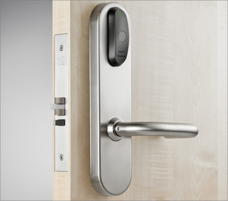El sistema de control de acceso de Tyco integra cerraduras inteligentes ...