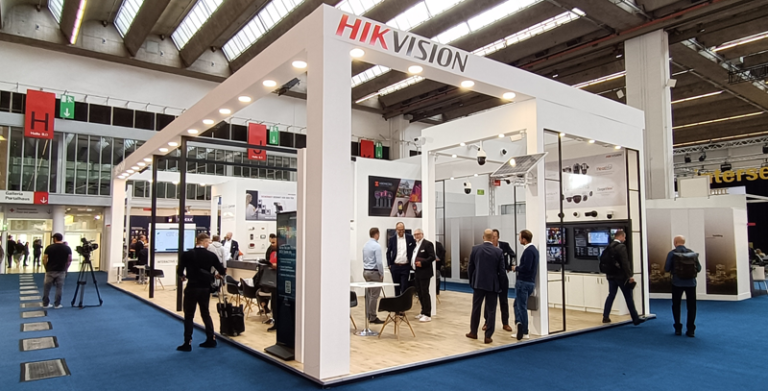 light-building-hikvision • CASADOMO