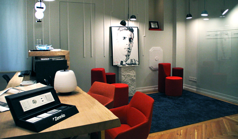 Recreación de un hotel inteligente y una smart home en los showrooms de ...