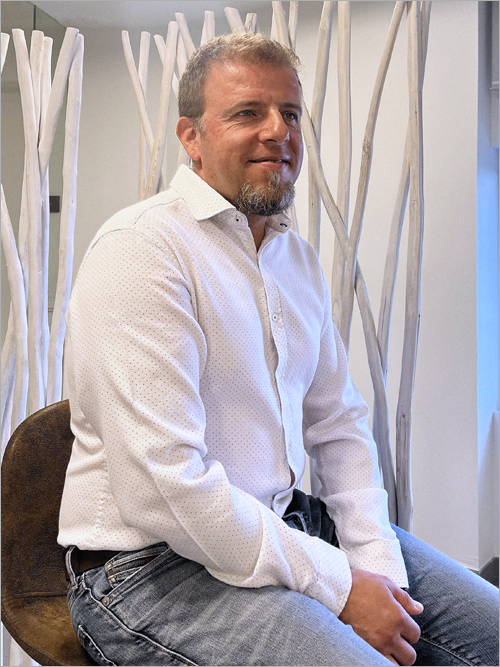 emil-daoura-robotbas • CASADOMO